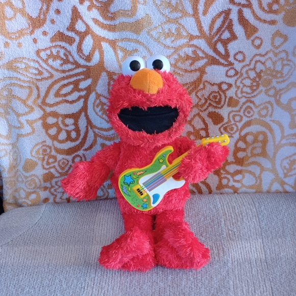 Sesame Street | Toys | Sesame Street Rock And Rhyme Elmo Talking ...